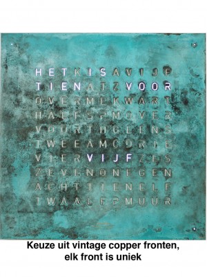 QLOCKTWO by Marco Biegert & Andreas Funk. Tijd in woorden klok.